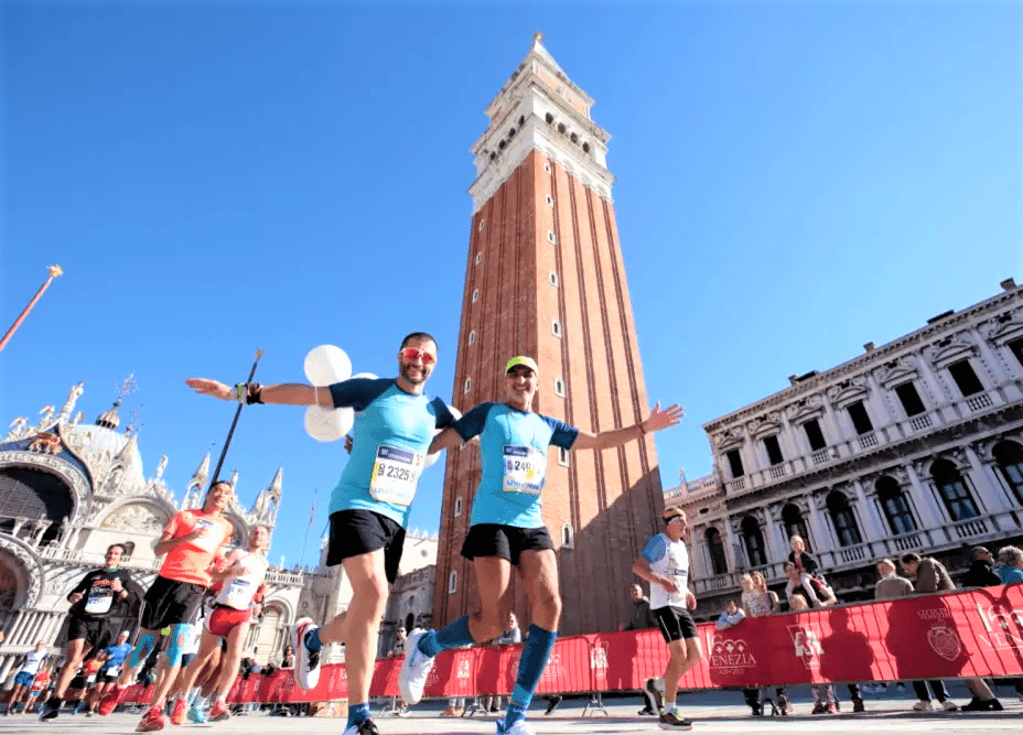 Venicemarathon 🏃‍♂🏃‍♀ giro d’onore al Campanile di San Marco – Venezia ...